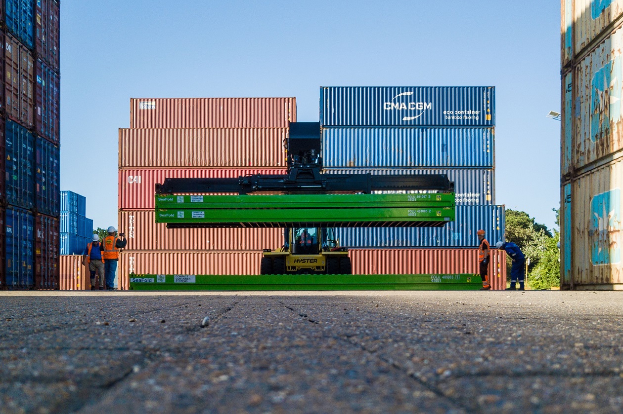 SeaFold 40' | How it Works | Compact Container Systems