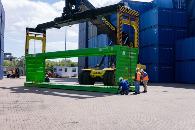 SeaFold 40' | How it Works | Compact Container Systems